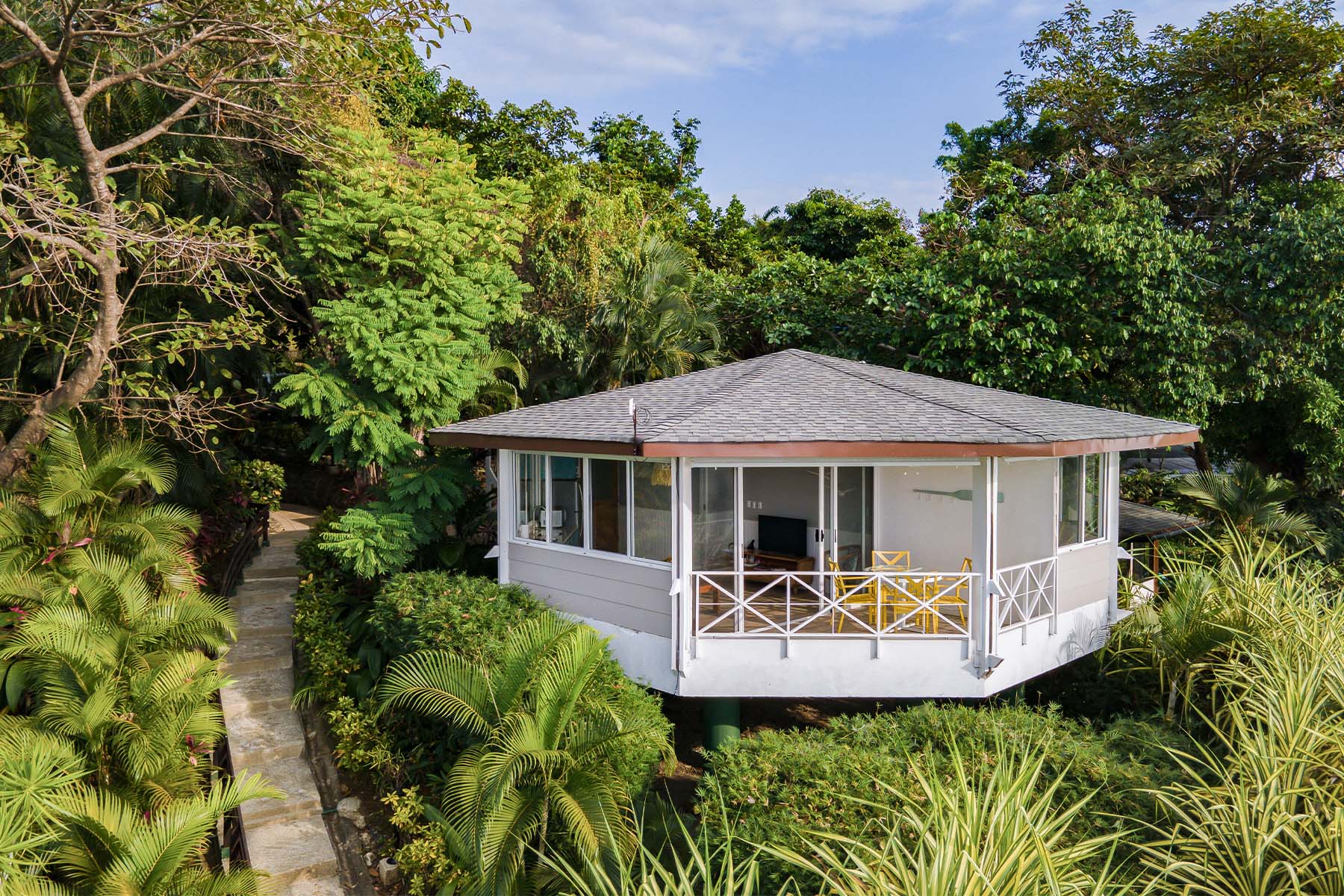 Tulemar Resort | Tulemar Ocean View Bungalows with Balcony